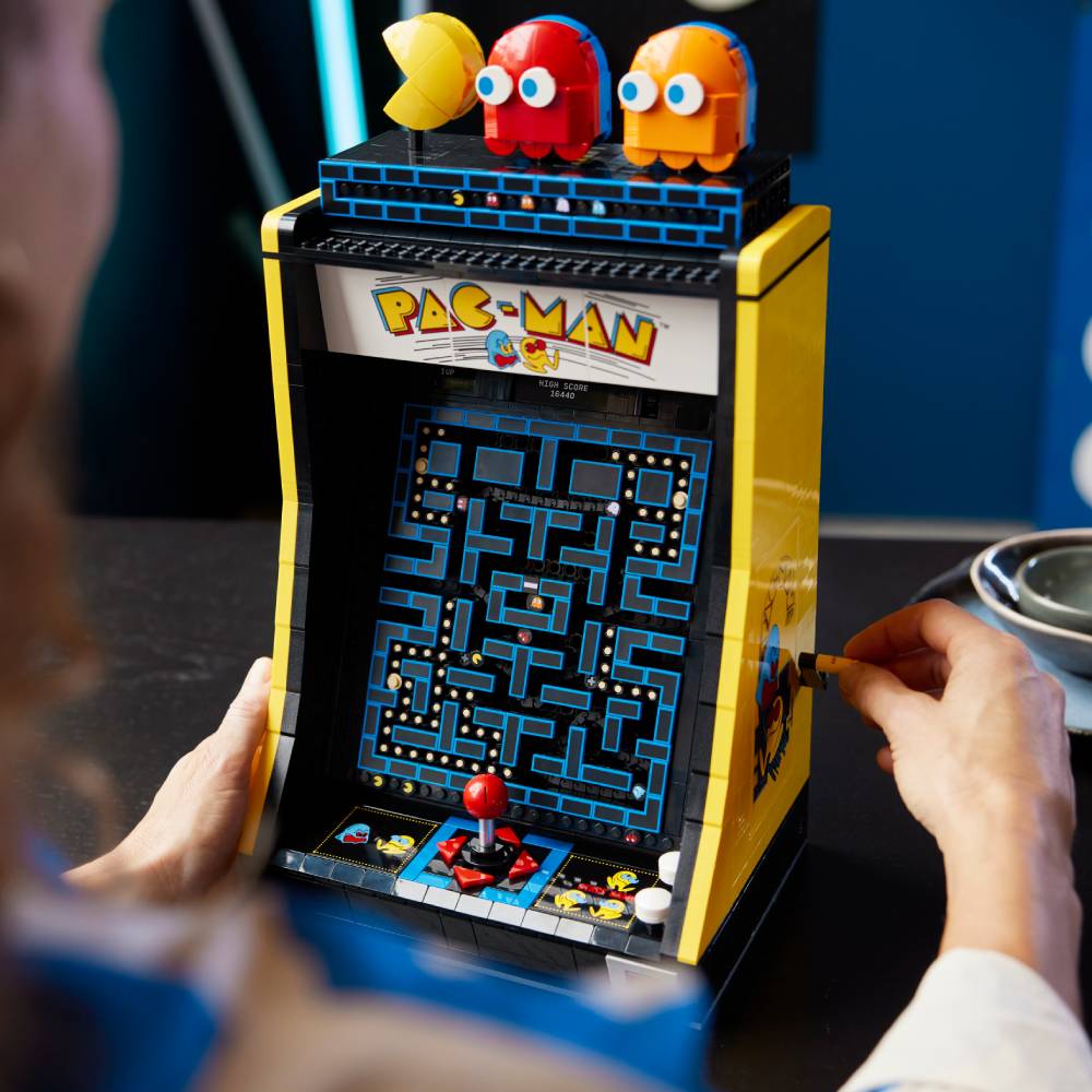Arcade PAC-MAN 10323 LEGO® Icons | Loja oficial LEGO® BR - LegoEducation