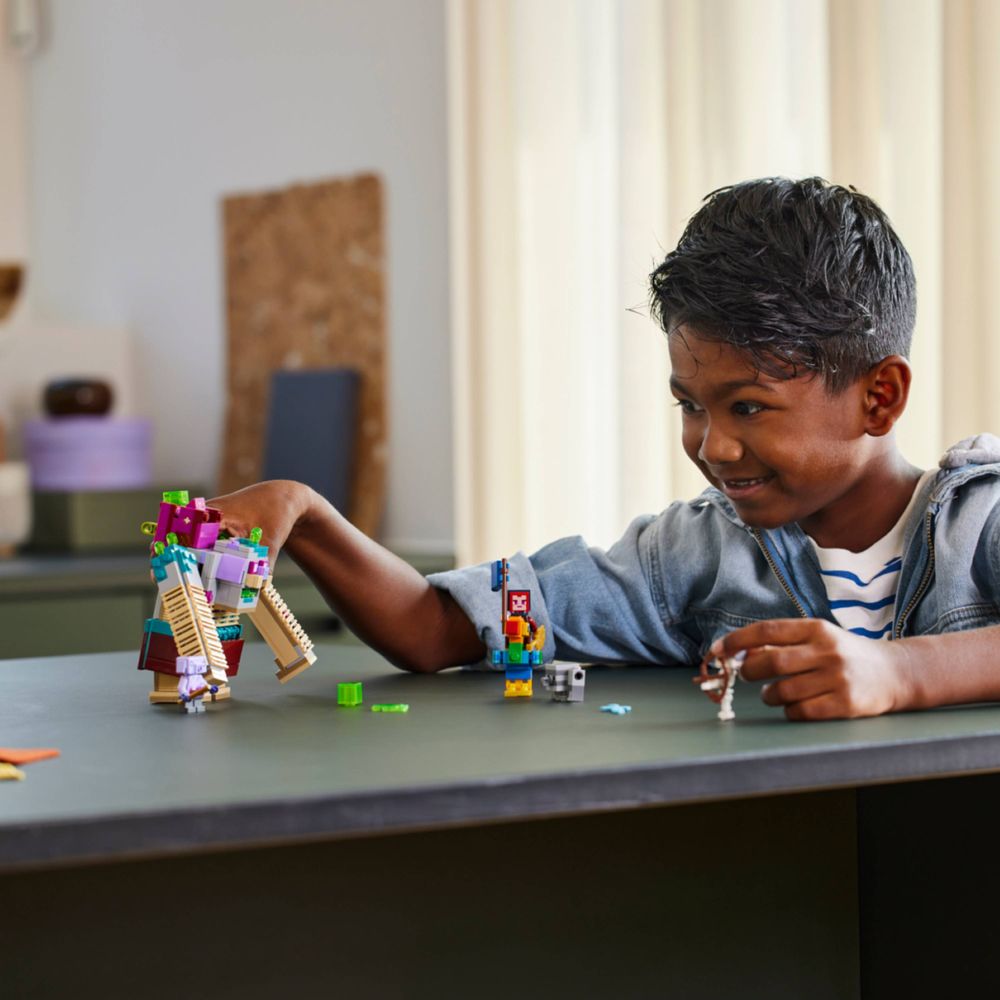 O confronto do Devorador 21257 LEGO® Minecraft | Compre online na Loja ...