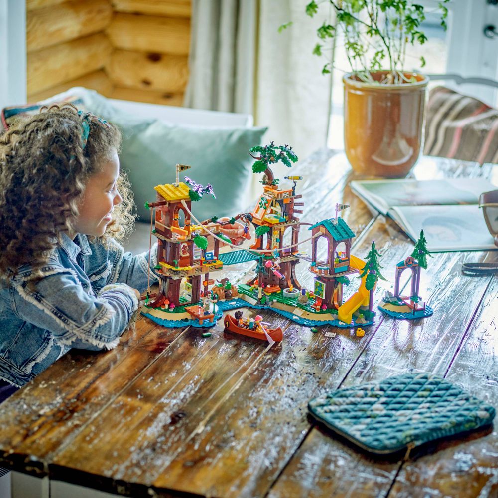 Casa na árvore do acampamento de aventura | LEGO® Friends | Compre ...