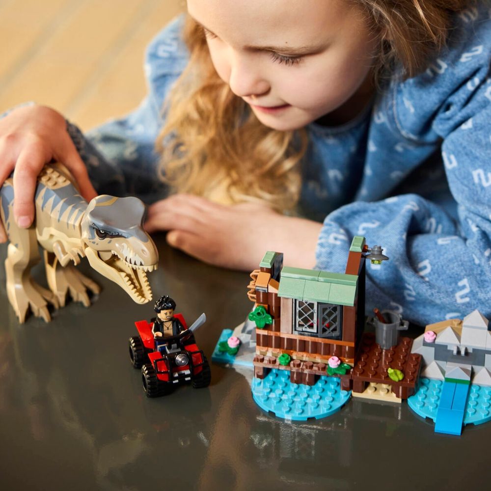 Fuga do Rio T. Rex 76975 LEGO® Jurassic World | Loja oficial LEGO® BR ...